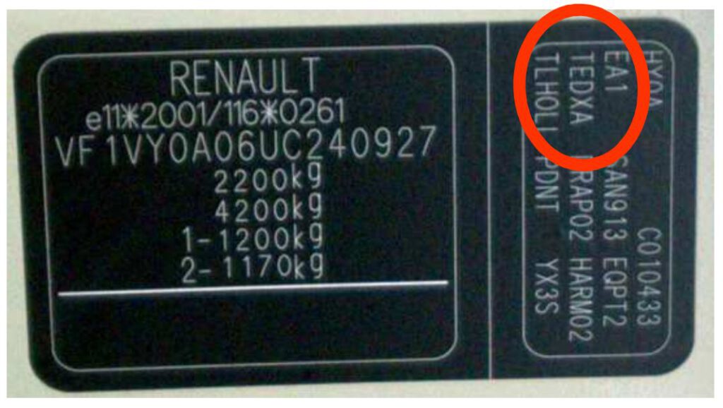 Spraydose Autolack Alpine mit Farbcode Tabelle finden